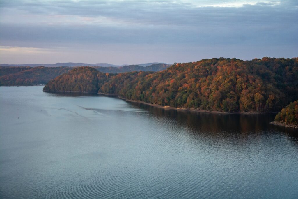 Best Time to Visit Dale Hollow Lake: Seasons & Activities Guide