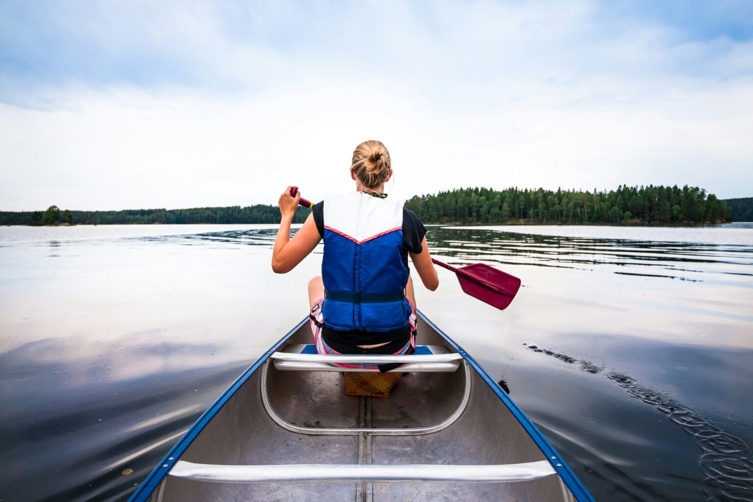 Aluminum Canoes: Your Essential Guide for Smooth Sailing - Lake.com