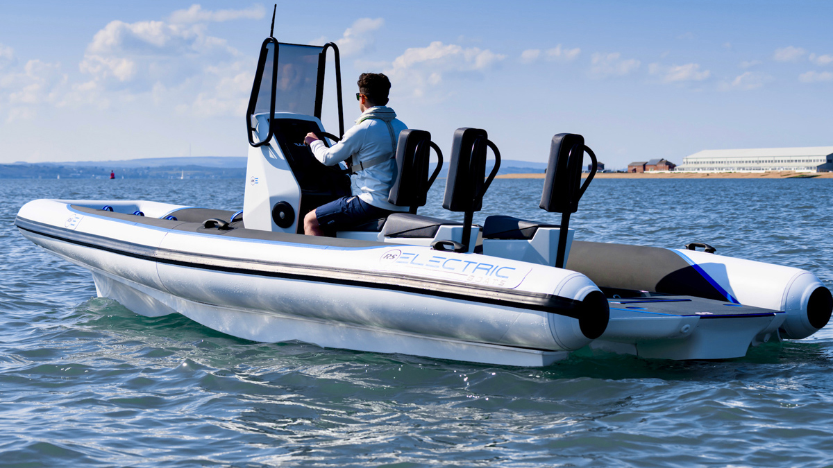 Electric Motor Boats Guide Benefits Types and Maintenance Tips