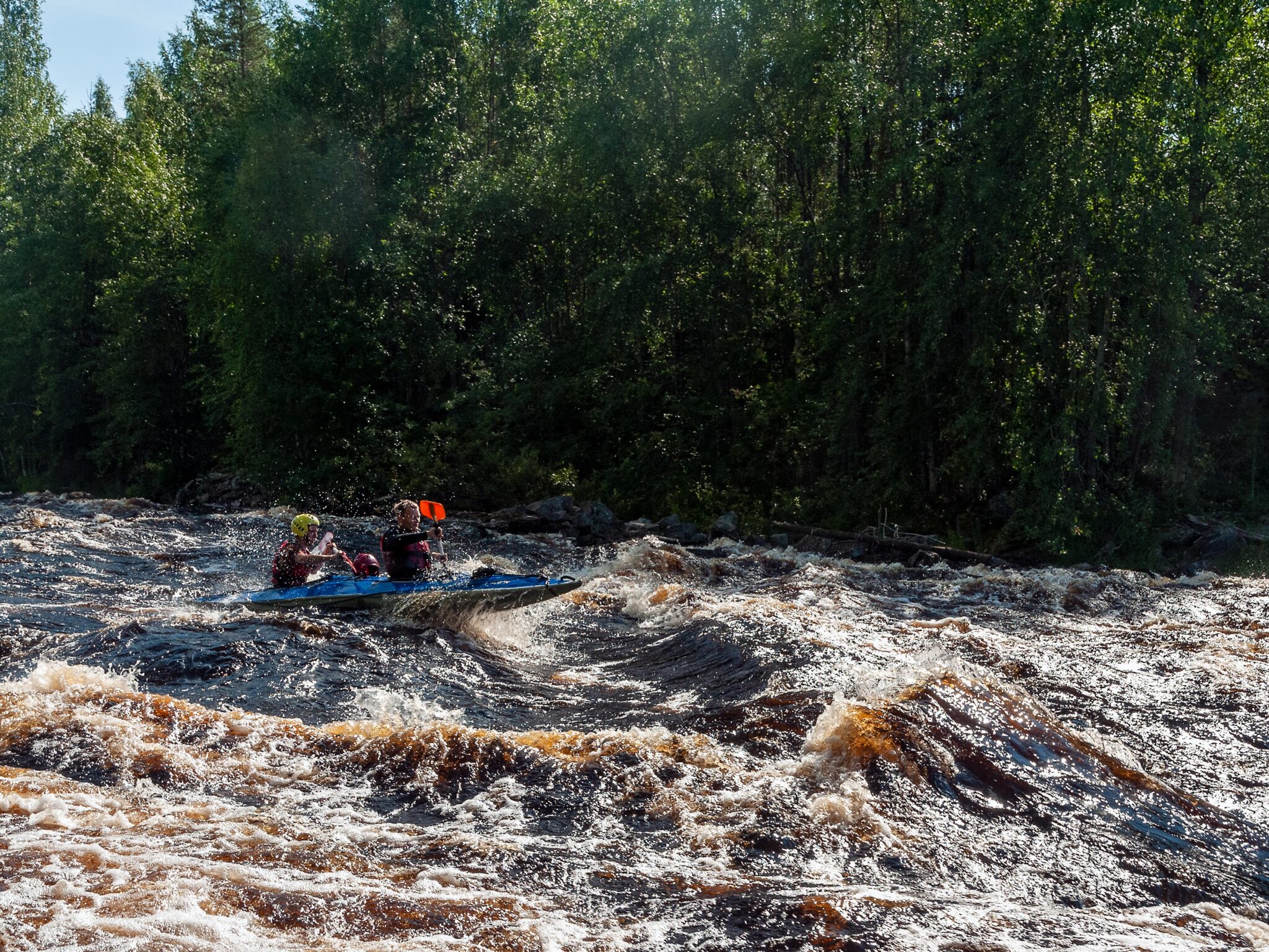 Whitewater Kayaking Essentials: Thrill Seeker’s Guide | Lake.com