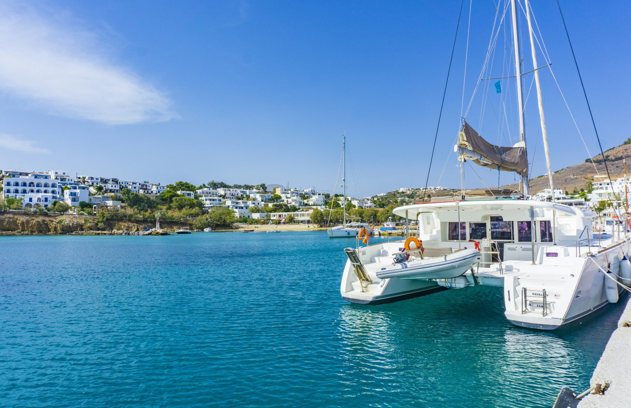 Catamarans Uncovered: Ultimate Dual-Hulled Sailing Guide