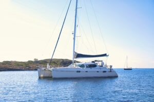 Catamarans Uncovered: Ultimate Dual-Hulled Sailing Guide