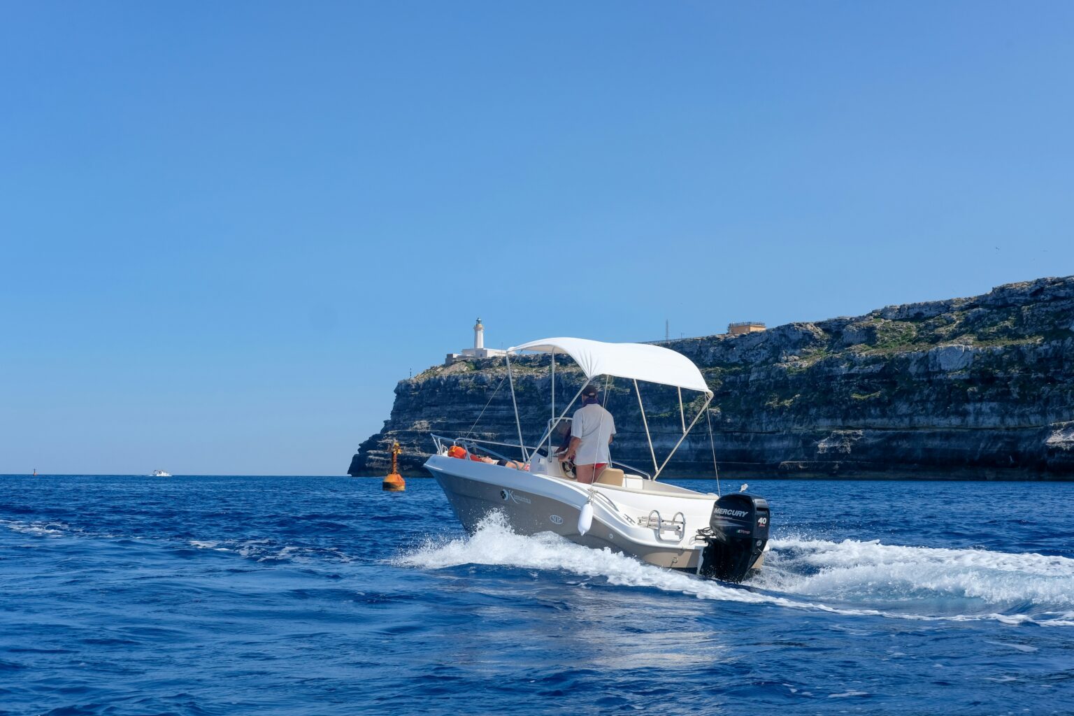 Small Motor Boats: Types & Buying Guide | Lake.com