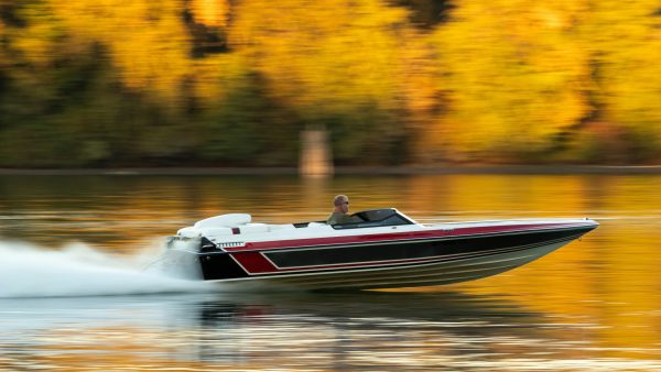 Speed Boats: The Ultimate Guide to Thrilling Water Rides - Lake.com