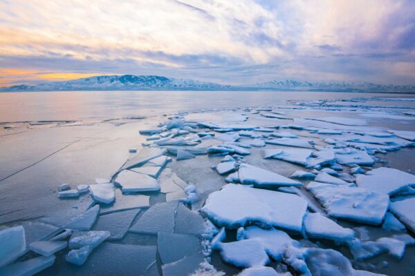 Ice sailing: how it works, gear & safety