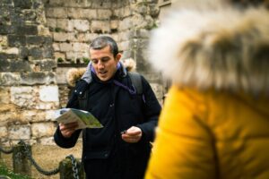 Tour Guide Storytelling Techniques: Mastering the Art of Engagement ...