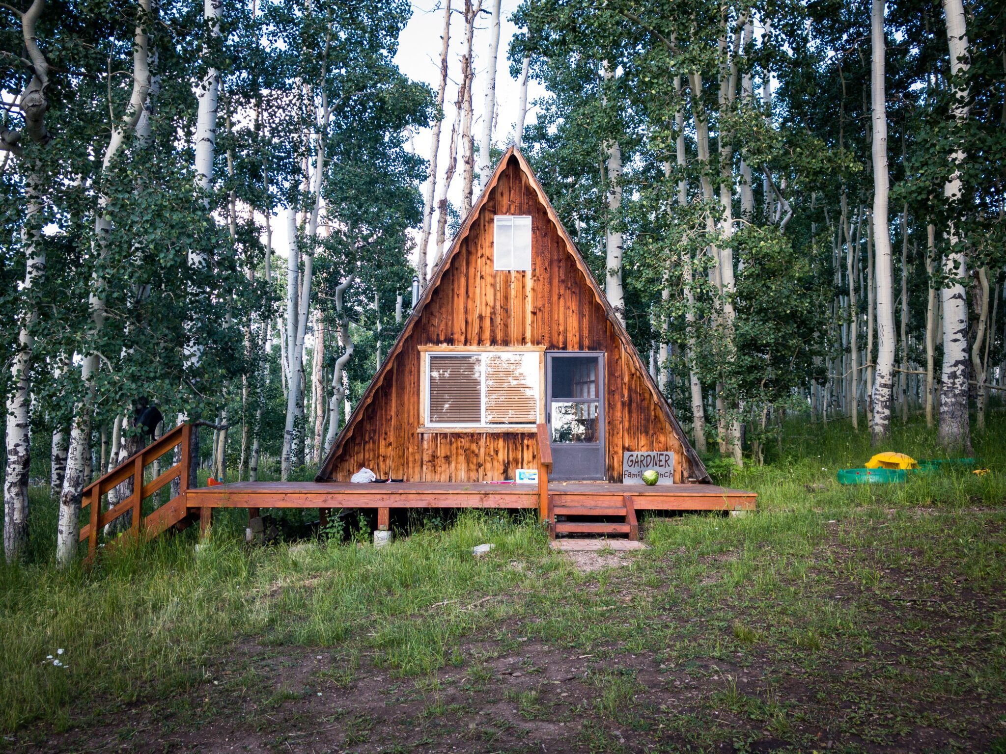 Eco-Friendly Cabins: Sustainable Retreats for Nature Lovers - Lake.com