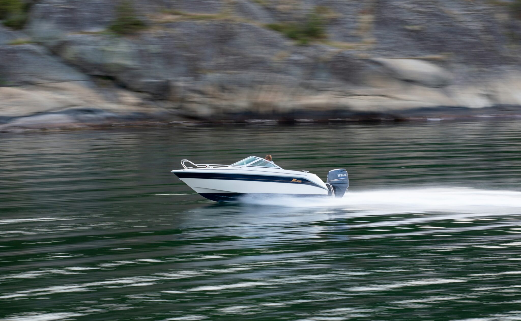 Powerboats 101: The Ultimate Guide to Speed and Thrills on The Water ...