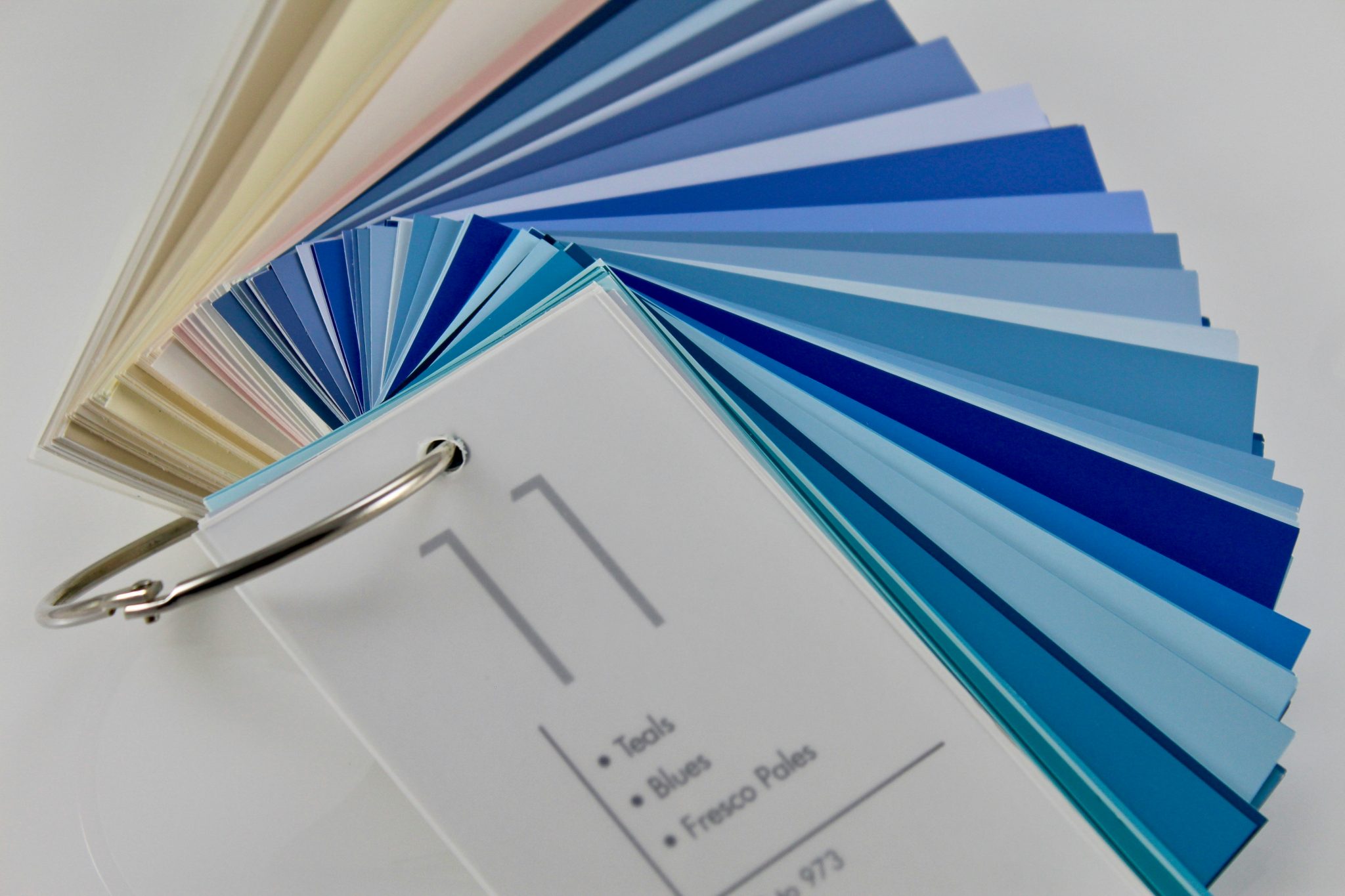 Lake House Paint Colors: Selecting the Ideal Palette for Serene Spaces ...