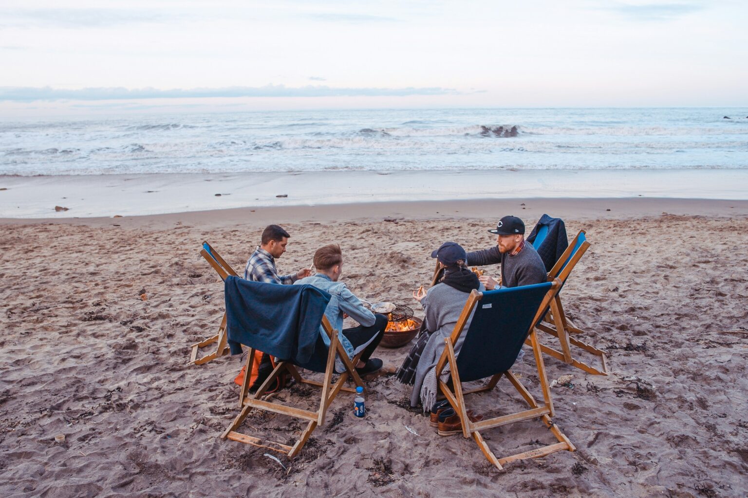 Beach Bonfire: Rules, Setup & Safety Checklist | Lake.com