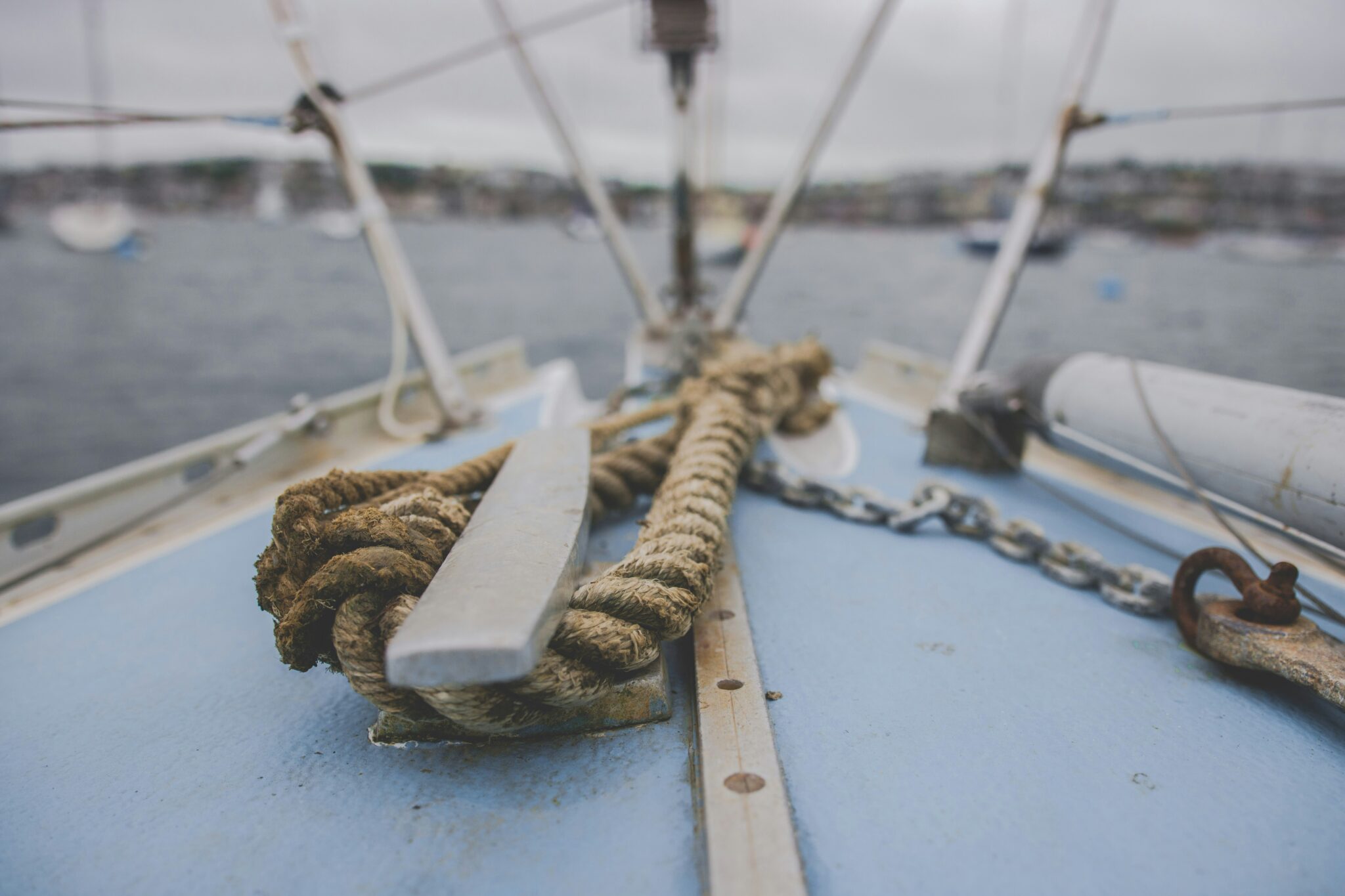 How to Tie a Boat to a Dock: Quick and Easy Steps - Lake.com