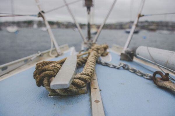 How to Tie a Boat to a Dock: Quick and Easy Steps - Lake.com