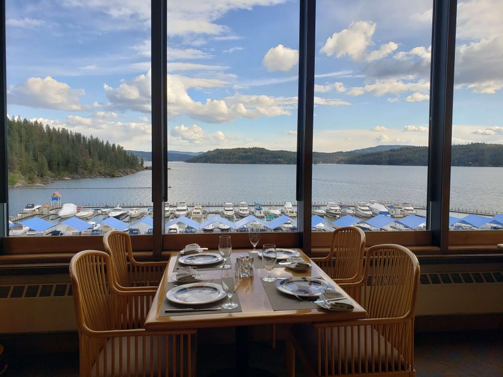 Best Lakefront Restaurants in America | Lake.com