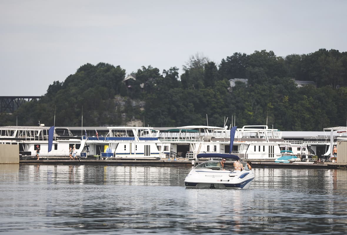 Safe Harbor Burnside on Lake Cumberland | Slips, Fuel, Rentals | Lake.com